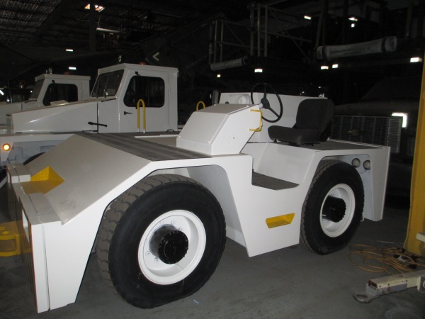 Global GSE - Tug MC18-13 Aircraft Tug/ Pushback Tractor