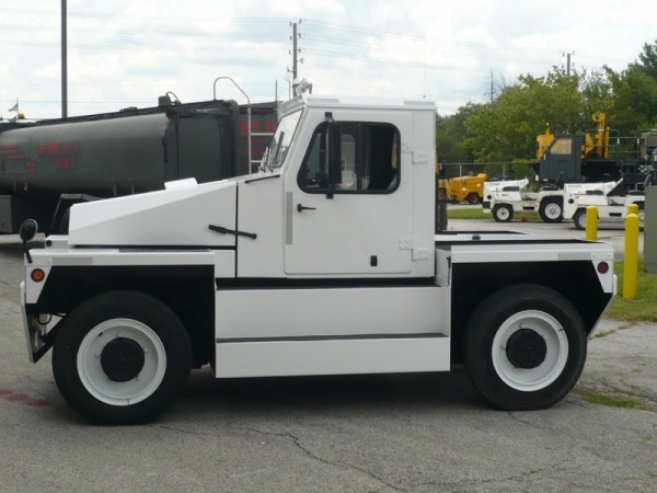 Global GSE - PSI MB-4 Aircraft Tug/ Pushback Tractor