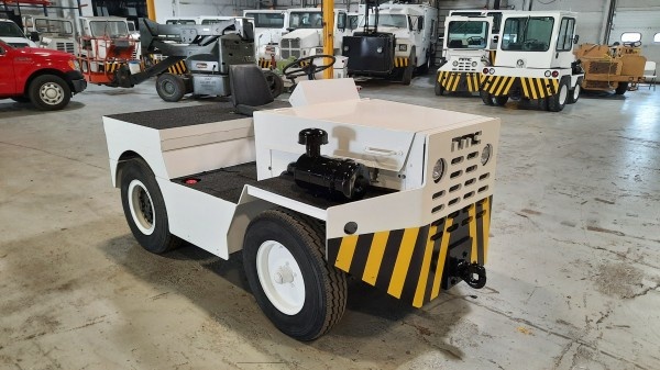 Global GSE - Used 1993 NMC Wollard Model 100; Gasoline Baggage Tractor