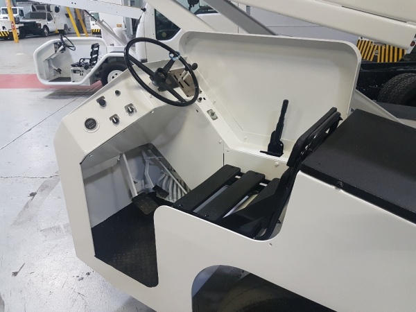 Global GSE - Charlatte CBL- 2000E Electric Aircraft Belt Loader For Sale