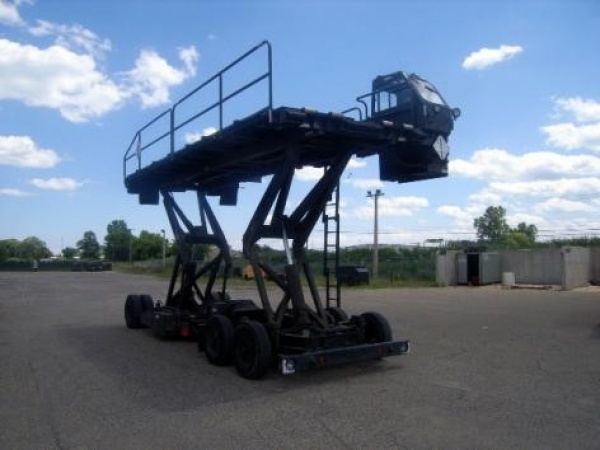 Global GSE - Emerson K Loader; Military Aircraft Cargo Loader