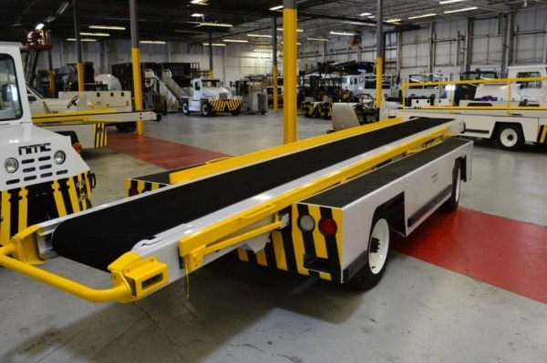 Global GSE - Tug 660 Gasoline Aircraft Belt Loader For Sale