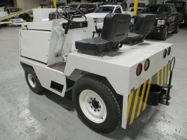 Global GSE - Jetline M-50 Propane Aircraft Tug/ Baggage Tractor